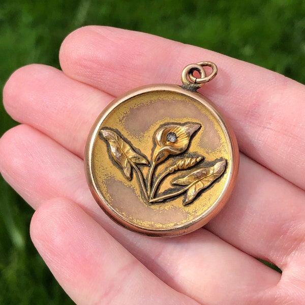 Lily Locket - Etsy