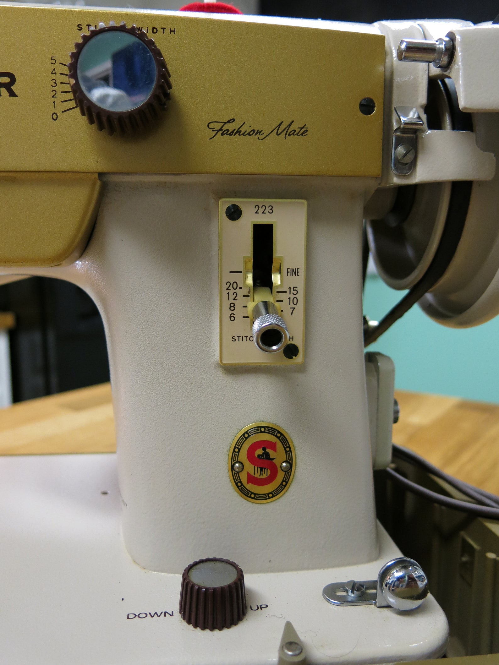 Awesome 1956 Singer Style Mate 223 Sewing Machine in Fantastic - Etsy
