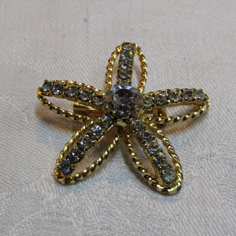 Starfish Brooch - Etsy