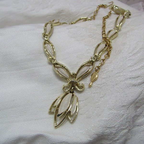 Sarah Cov Necklace - Etsy