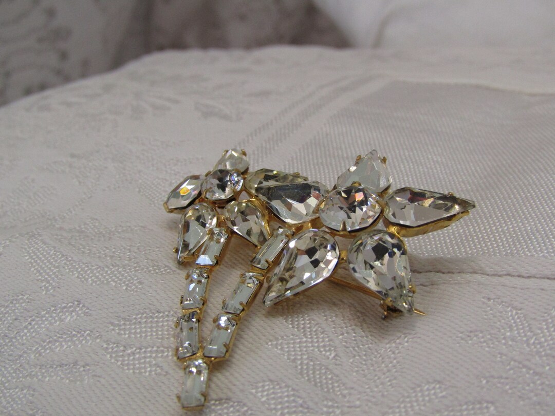 Vintage Albert Weiss NYC Gold Tone and Clear Rhinestone Flower Brooch ...