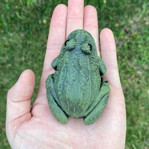 Small Frog Statue of Small Toad Statue of Small Frog - Etsy