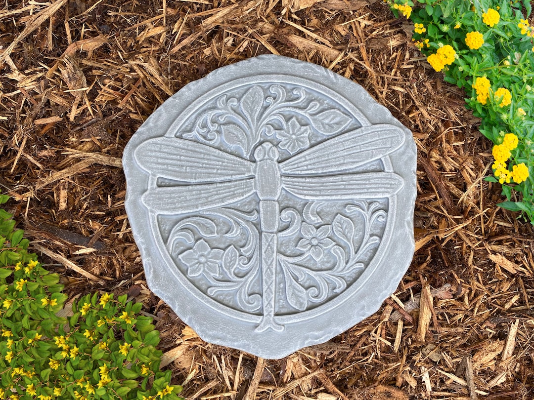 Dragonfly Stepping Stone for Garden Dragonfly Stepping Stone Dragonfly ...