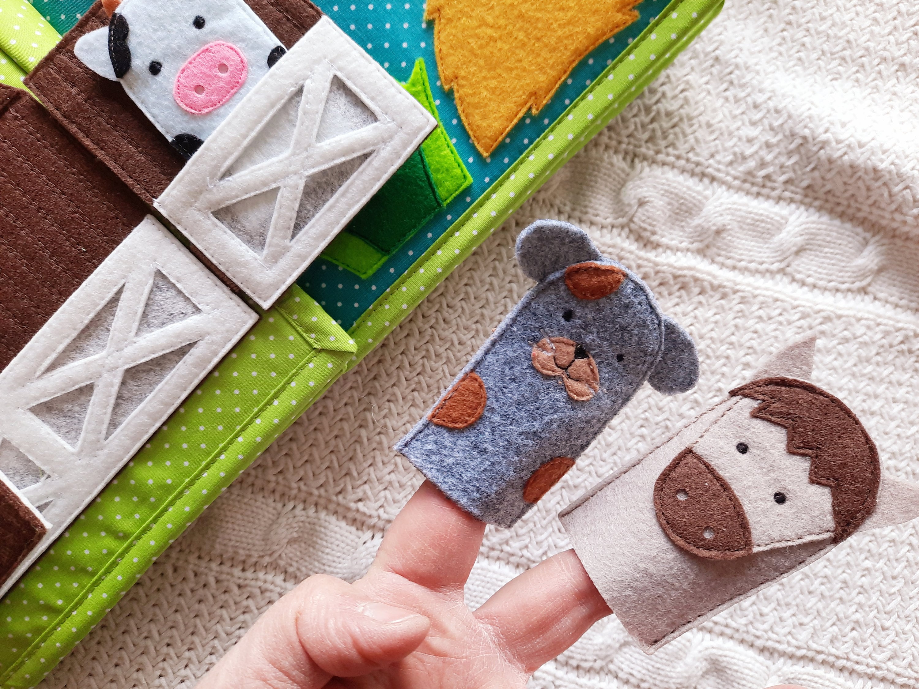 Felt Quiet Book: Farm Animals Finger Puppets, Montessori Sensory Toy - Etsy