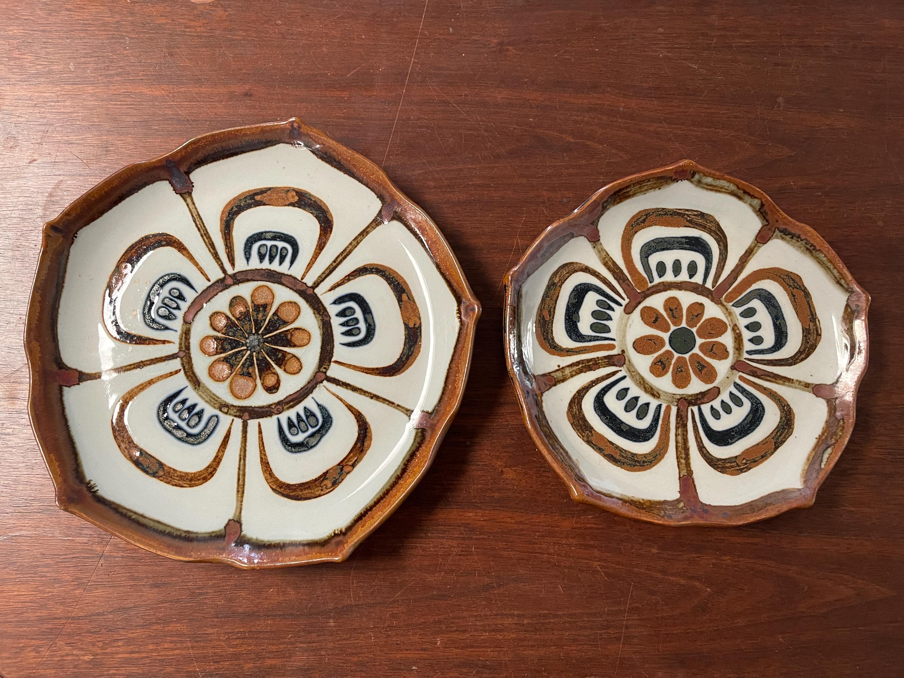 Ken Edwards Tonala Lotus Pattern Plates - Etsy