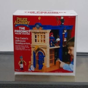 1:12 POLICE ACADEMY Fan Art the PRECINCT Police Station Playset Mini ...