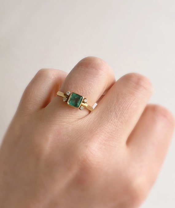 Genuine Emerald Ring - 18k Yellow Gold Diamond Ring -… - Gem