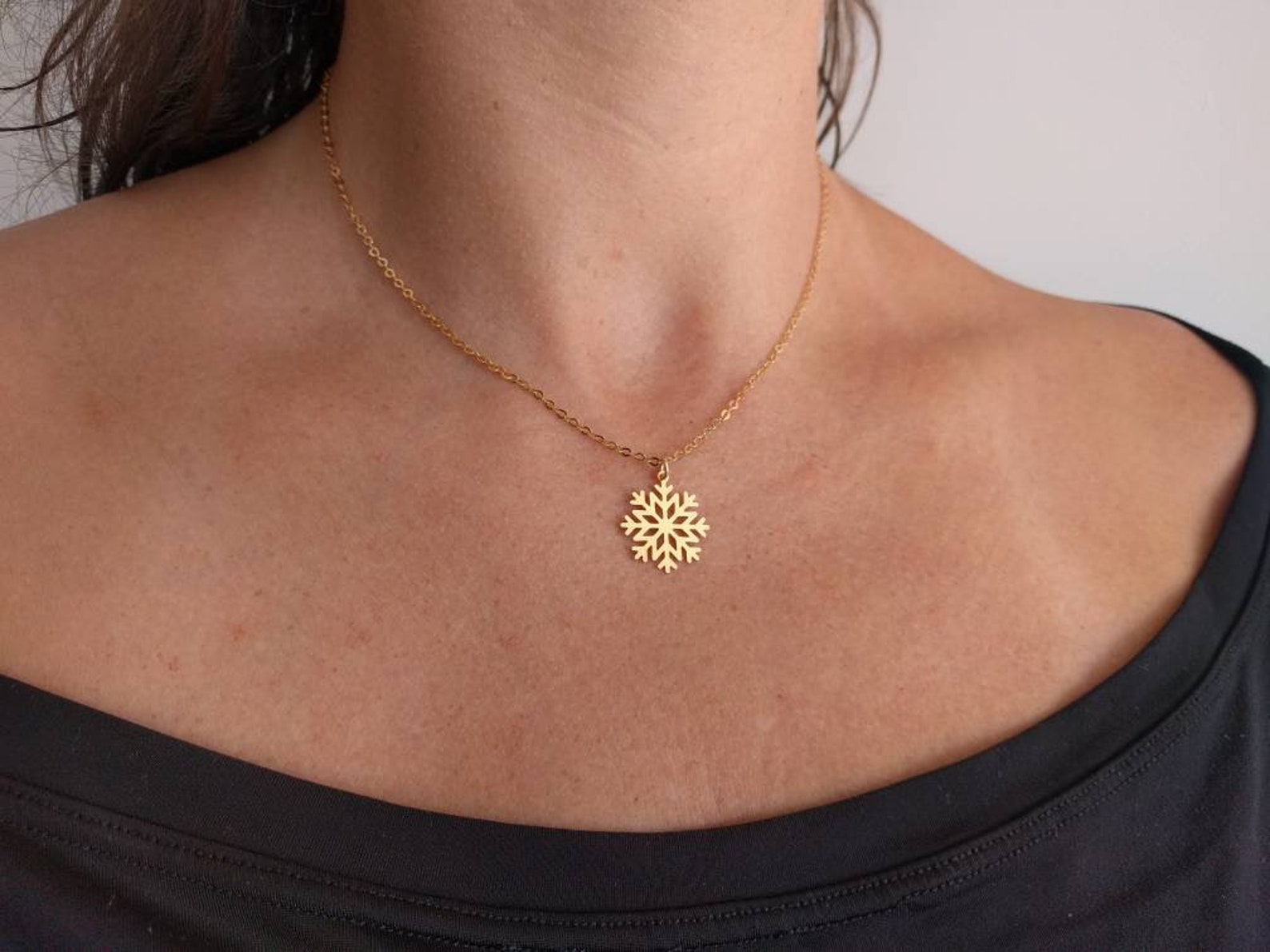 Gold Snowflake necklace Snowflake pendant Necklace Gold | Etsy