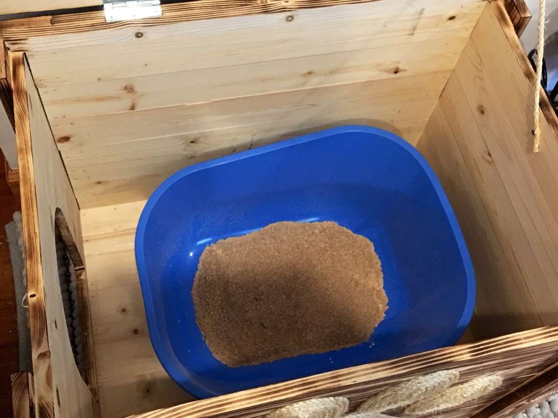 Cat Privacy Compartment W/ Paw Scratcher - Etsy