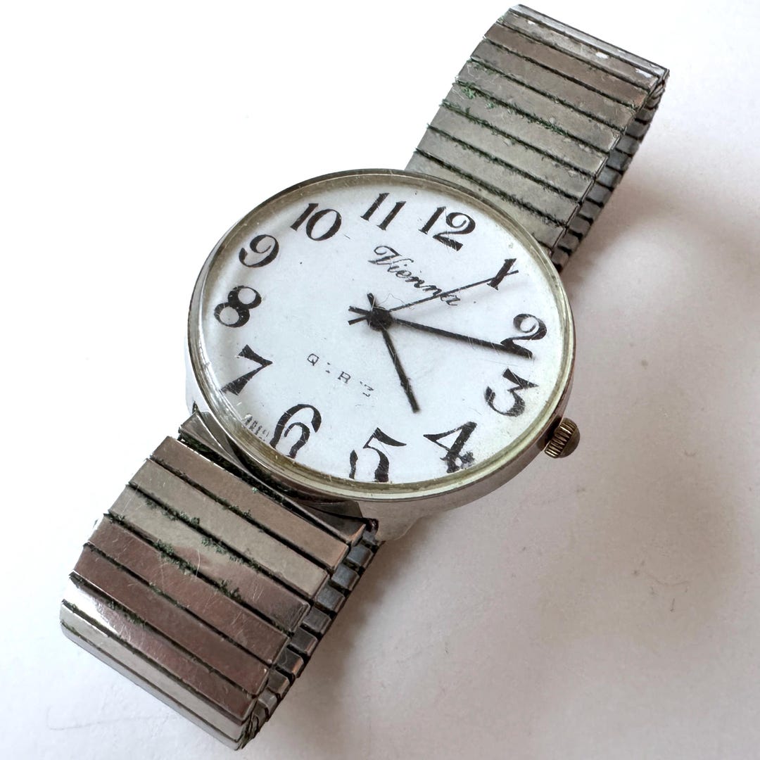 Vienna Quartz Wrist Watch, Large Numbers, UNTESTED - Etsy