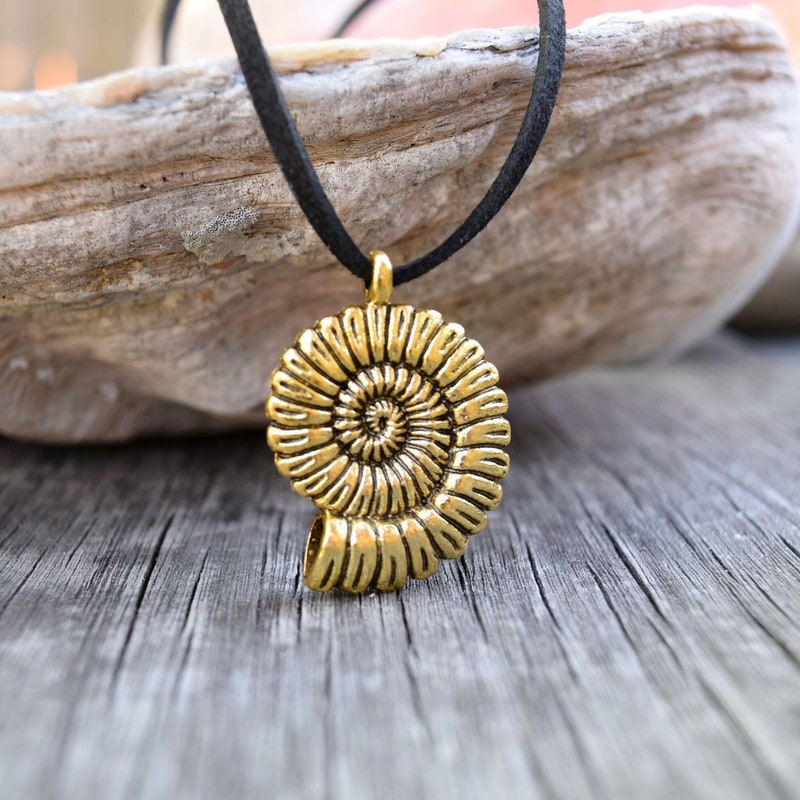 Ursula Necklace - Etsy