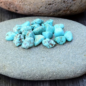 Leather Raw Turquoise Howlite Stone Necklace, Adjustable, Geometric ...