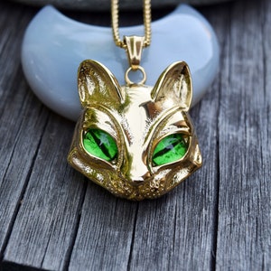 Gold Cat Head Green Eyes Necklace, Gift for Cats Fan, Cat Face With ...