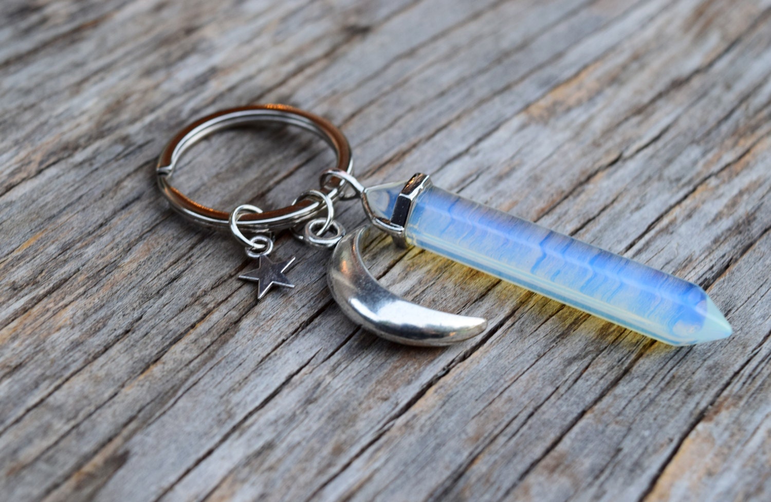 Crystal Keychain, Moon Crystal Pendulum Key Chain, Crescent Moon ...