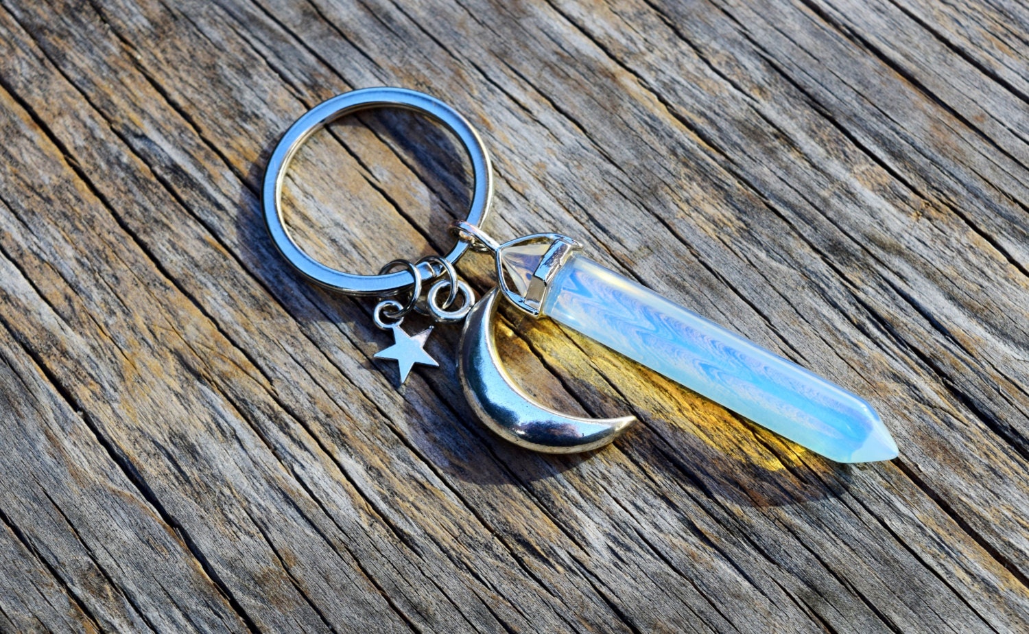 Crystal Keychain, Moon Crystal Pendulum Key Chain, Crescent Moon ...