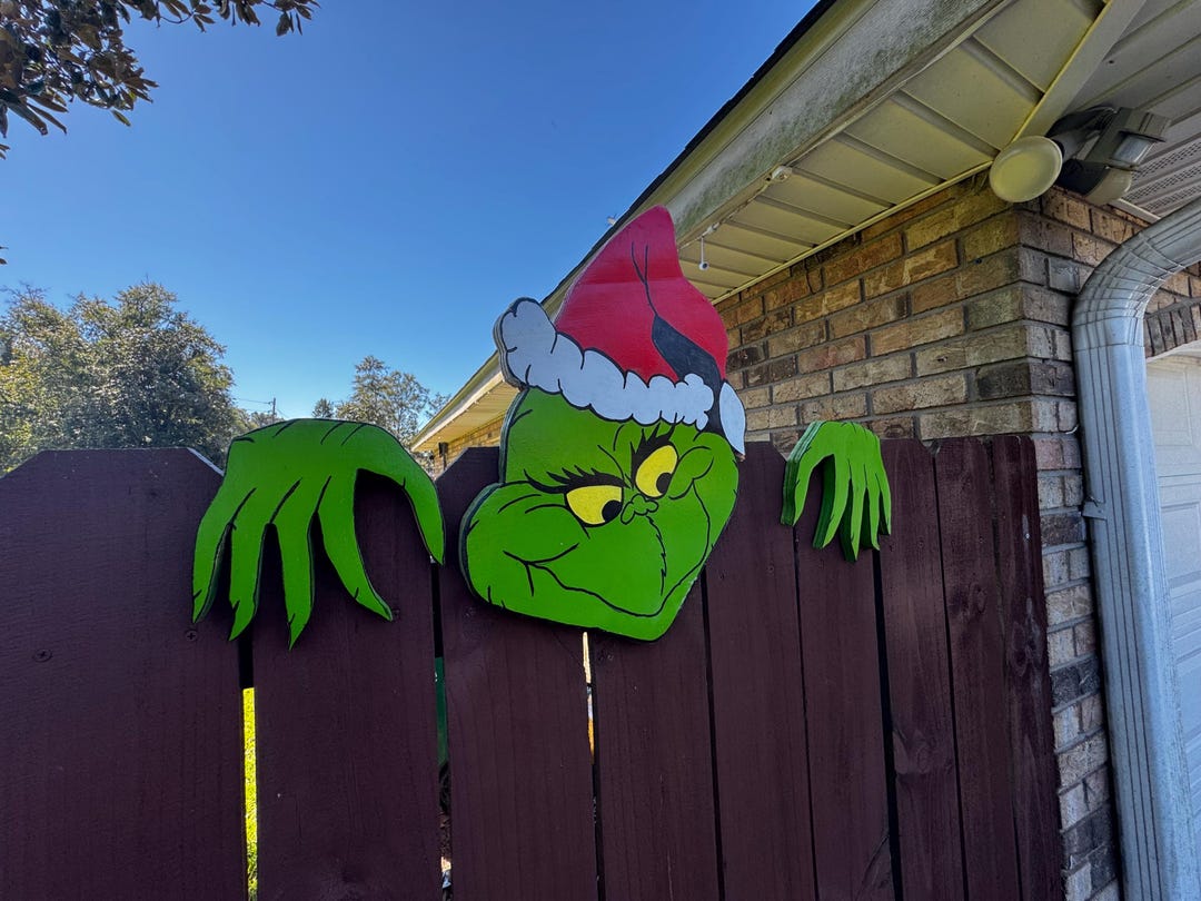 Handmade Grinch Fence Peeker, Christmas Decor - Etsy