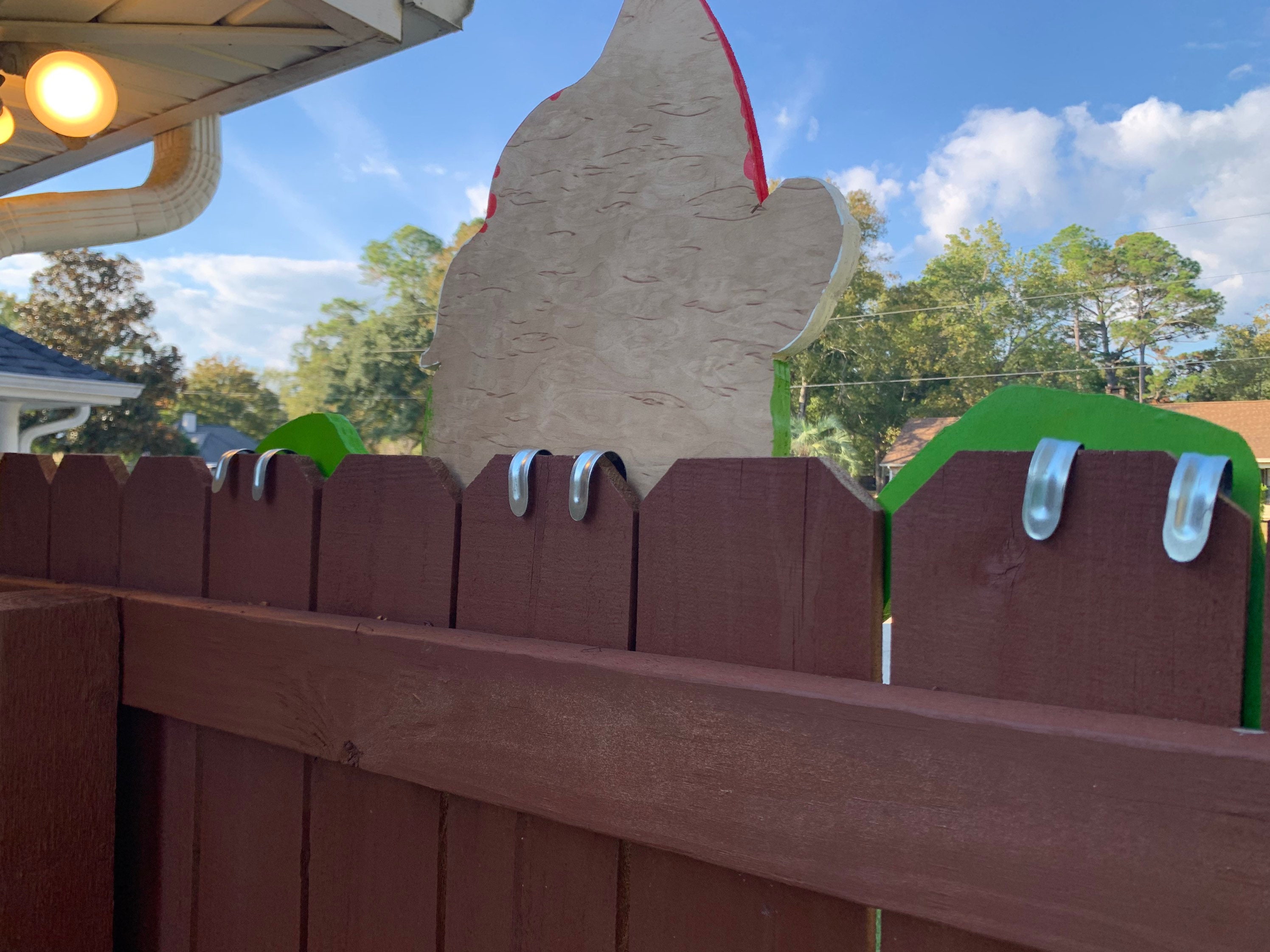 Handmade Grinch Fence Peeker, Christmas Decor - Etsy