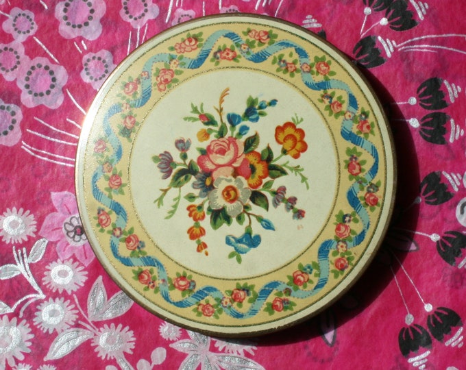 Vintage Compact by Stratton London England Mid Century Modern Home ...