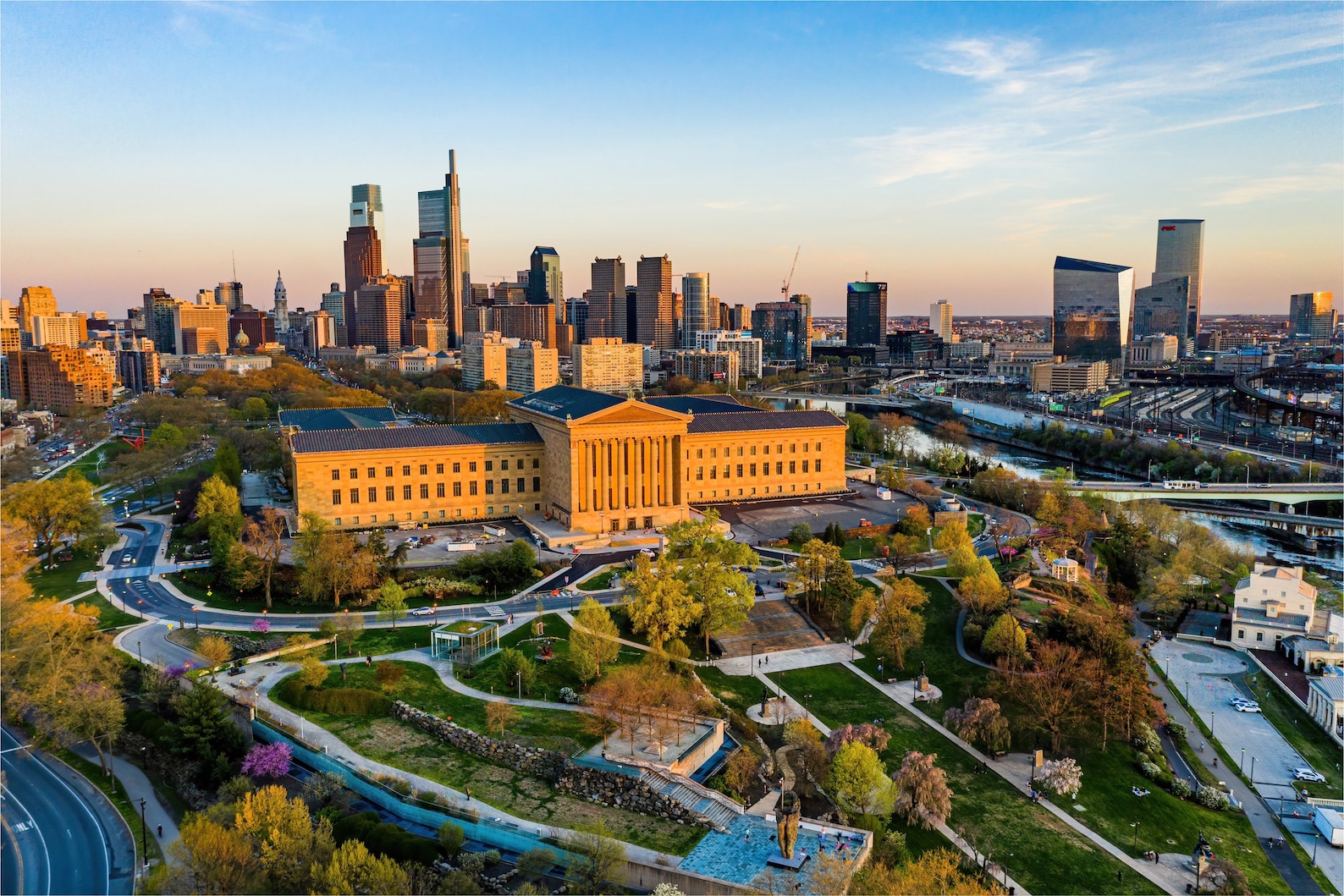 La foto del Philadelphia Museum of Art glows at Sunset Aerial | Etsy