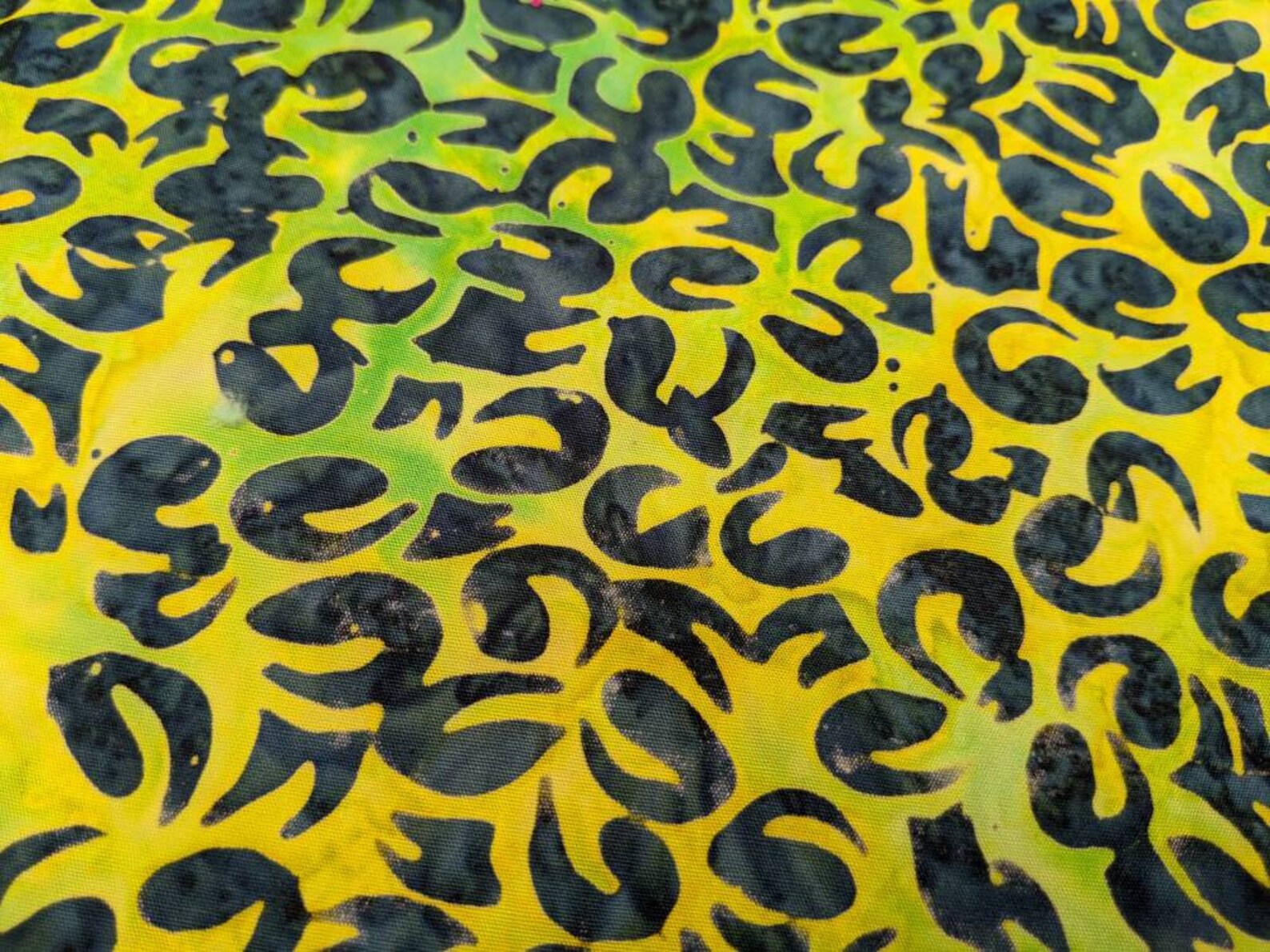 Reversible Cotton Batik and Baby Sponge Reversible Bib // Anis | Etsy