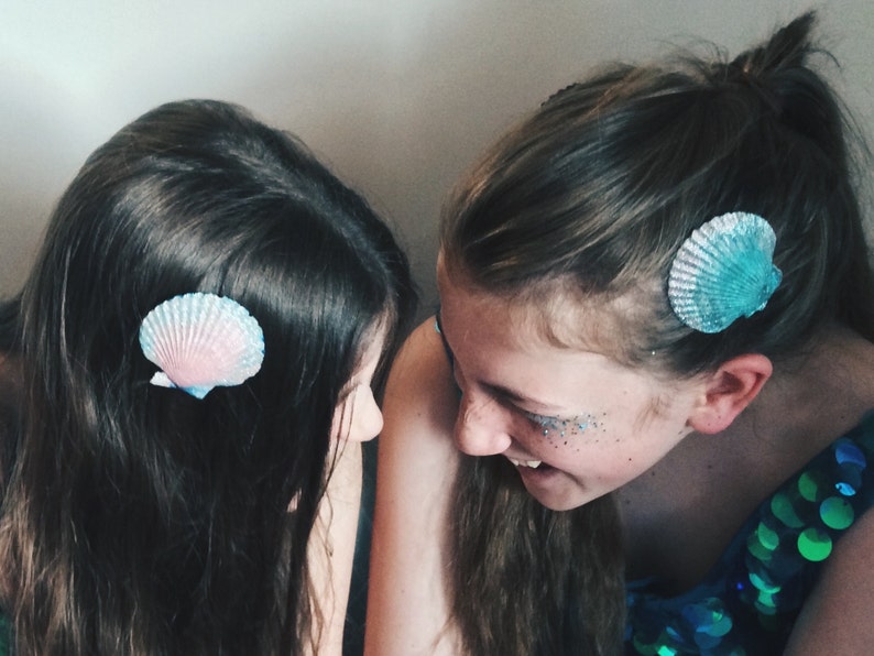 Hand Painted Seashell Mermaid Hair Clip - Etsy