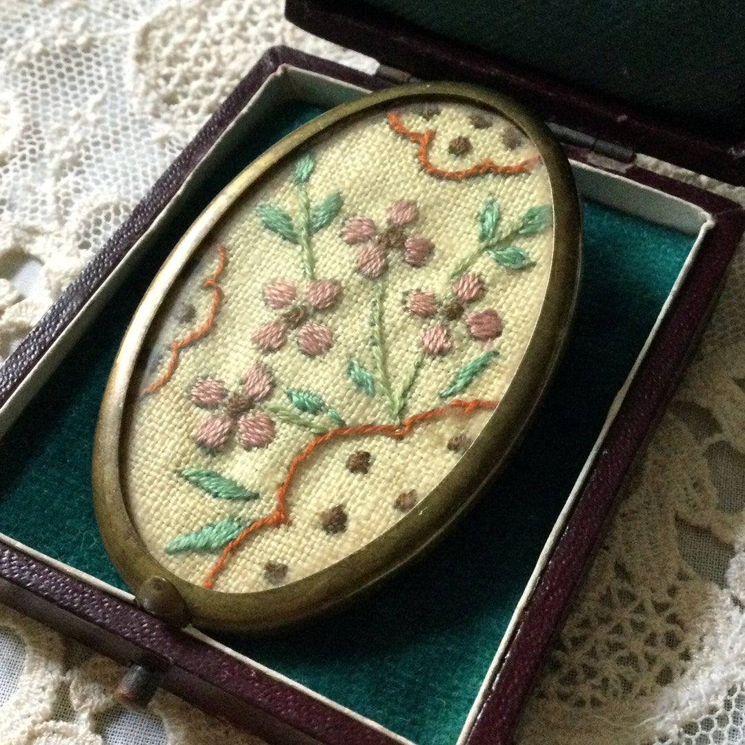 19th Antik GENUINE EMBROIDERY BROOCH - Vintage Huge Brooch- Floral ...