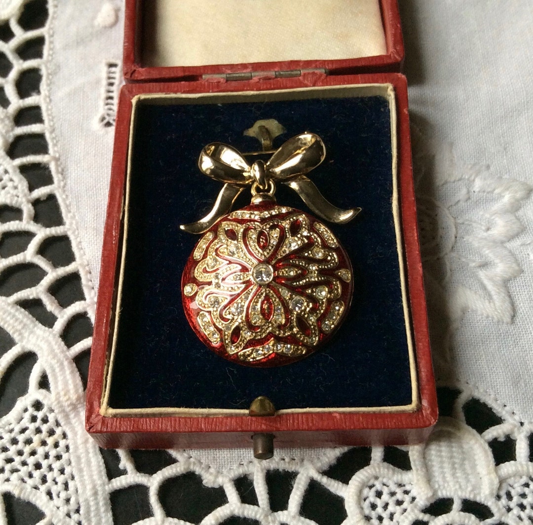 MONET ENAMEL GOLD Plated Vintage Brooch - Famous Monet Jewelry ...