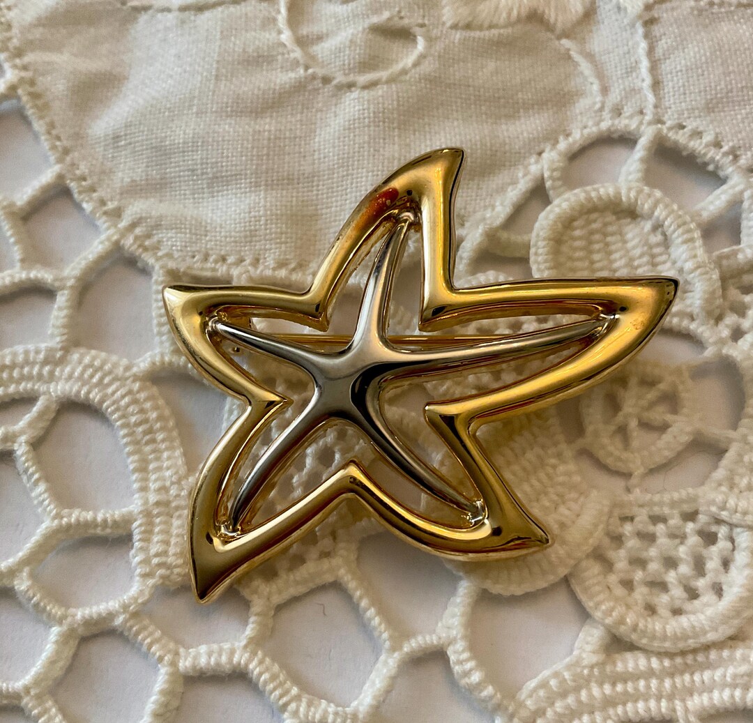 1980 FRANCE Vintage STAR GOLD Plated Brooch - Splendid Original Carved ...