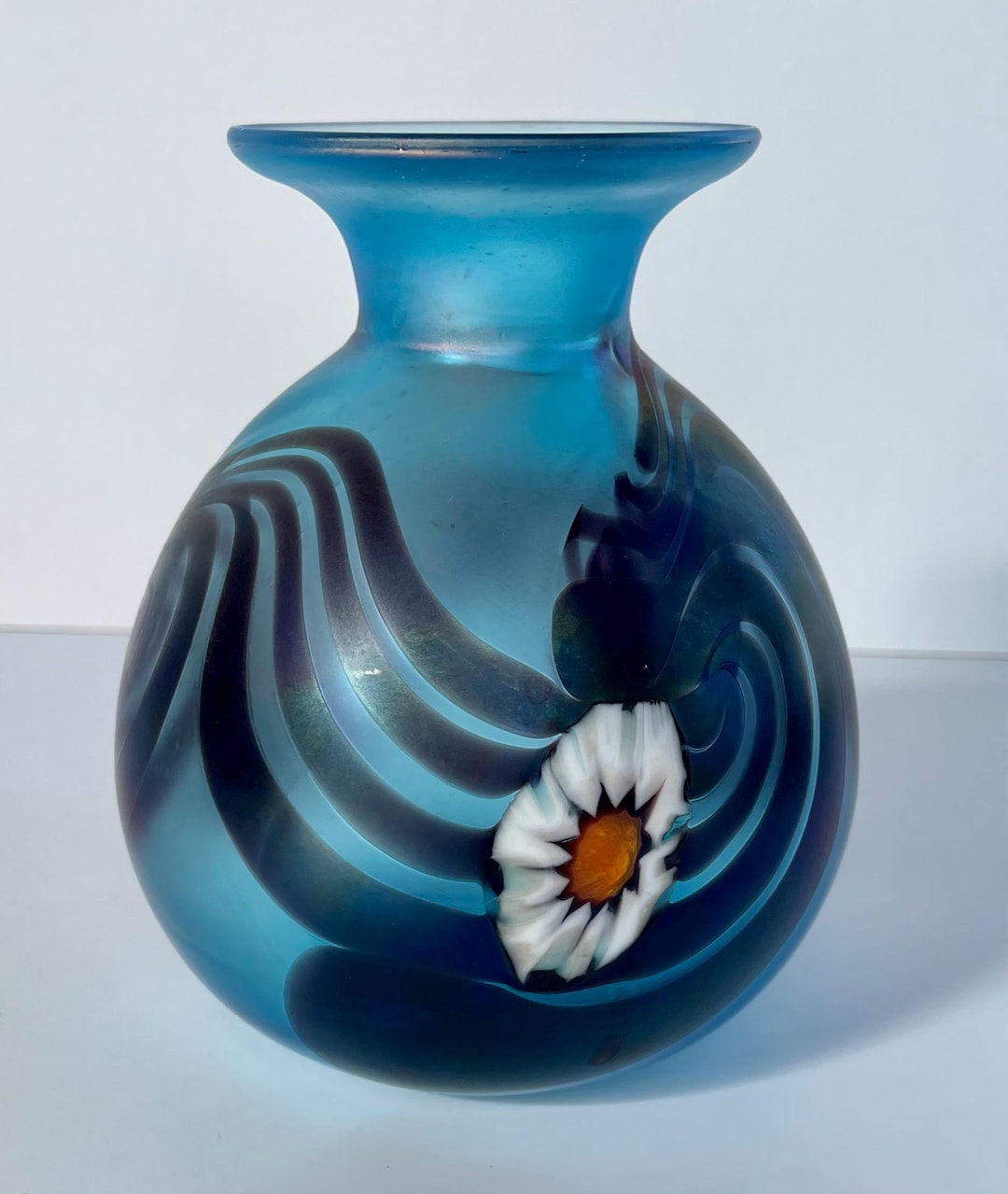 Herb A Thomas Art Glass Vase Flowers Swirls Iridescent Floral ...