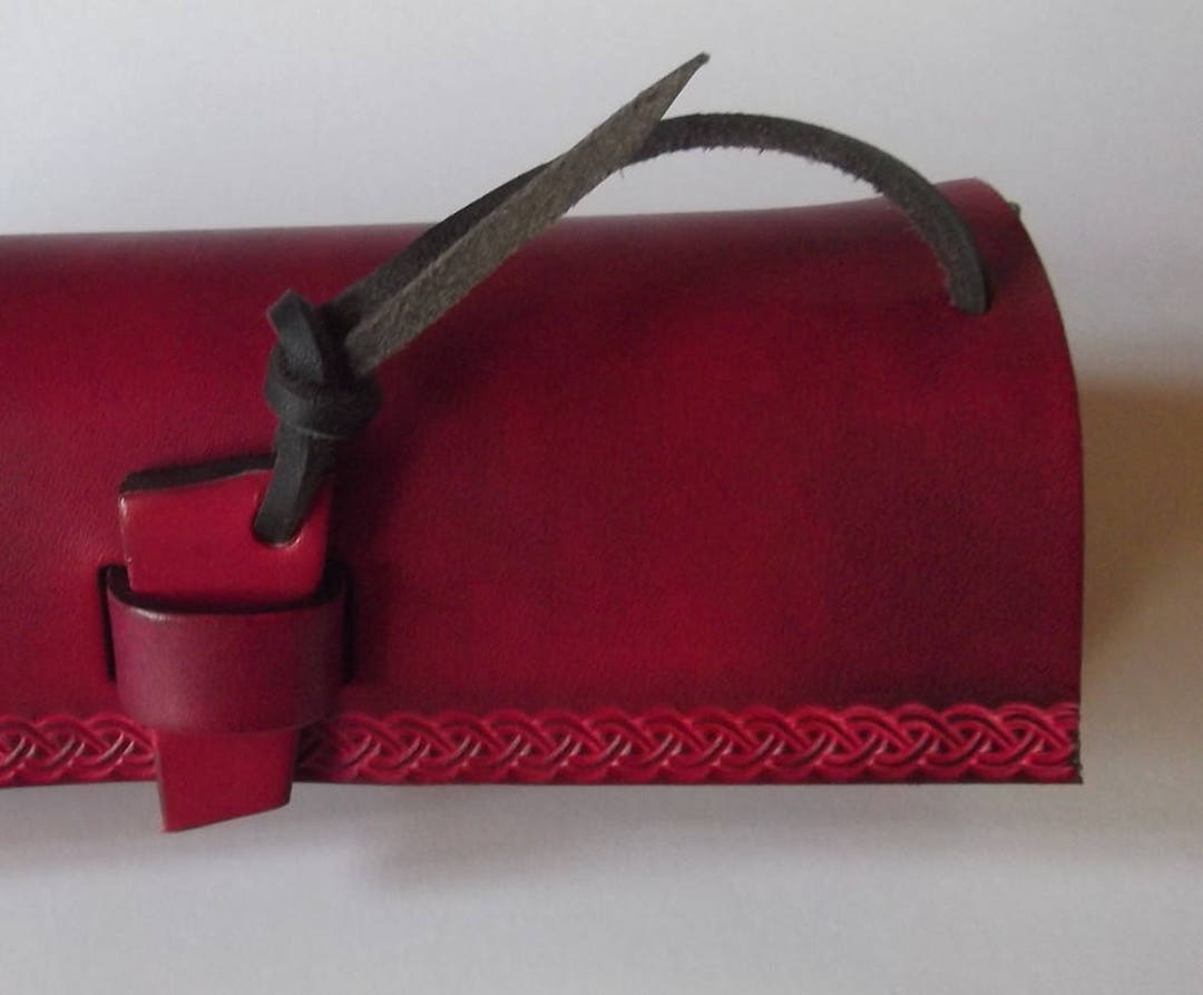 Plumier en cuir liseret tresse celte couleur rouge sur la - Etsy France