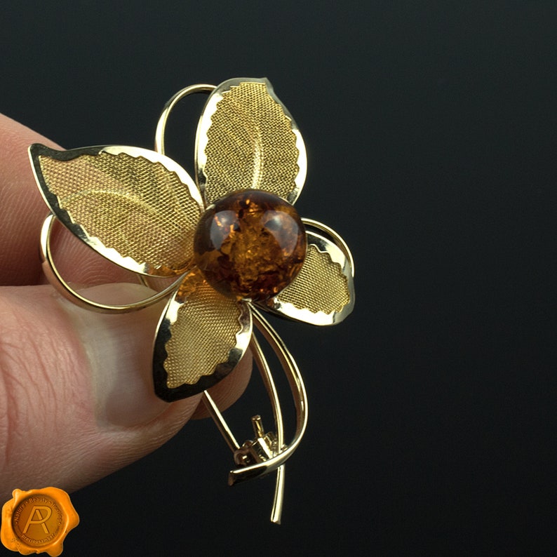 Amber Gold Brooch / Cognac Baltic Amber Flower Brooch / Floral - Etsy