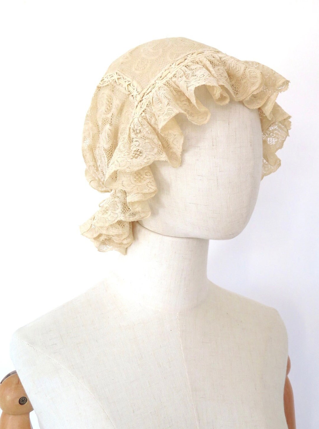 Antique 1890s 1900s Victorian Edwardian Cream Lace Embroidered Netting ...