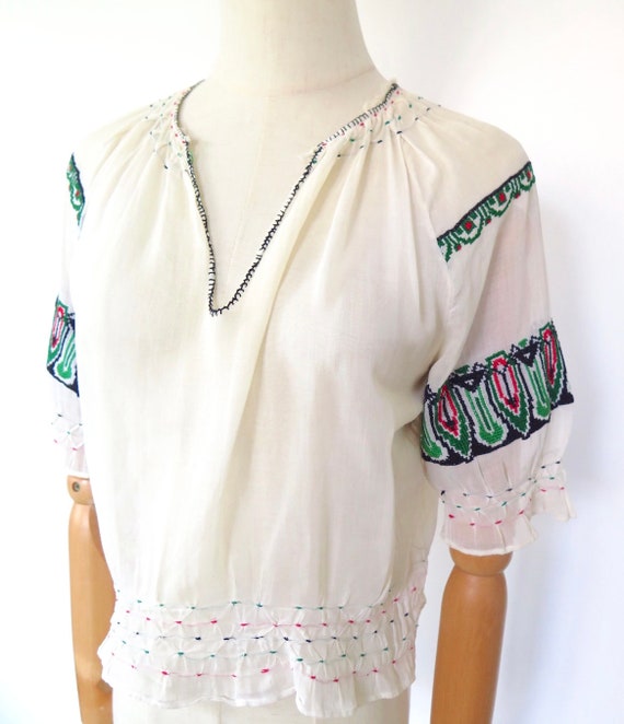 Vintage 1930s 1940s Eastern European Off-White Hand E… - Gem