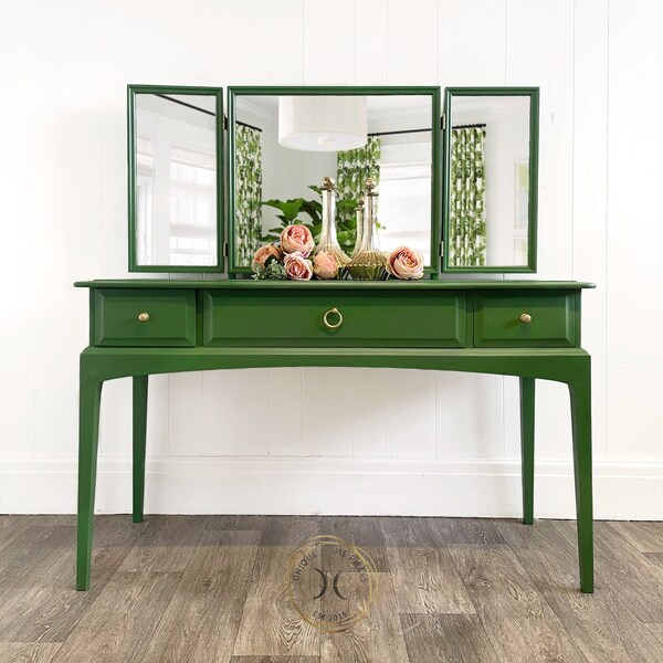 Green Stag Dressing Table - Etsy UK