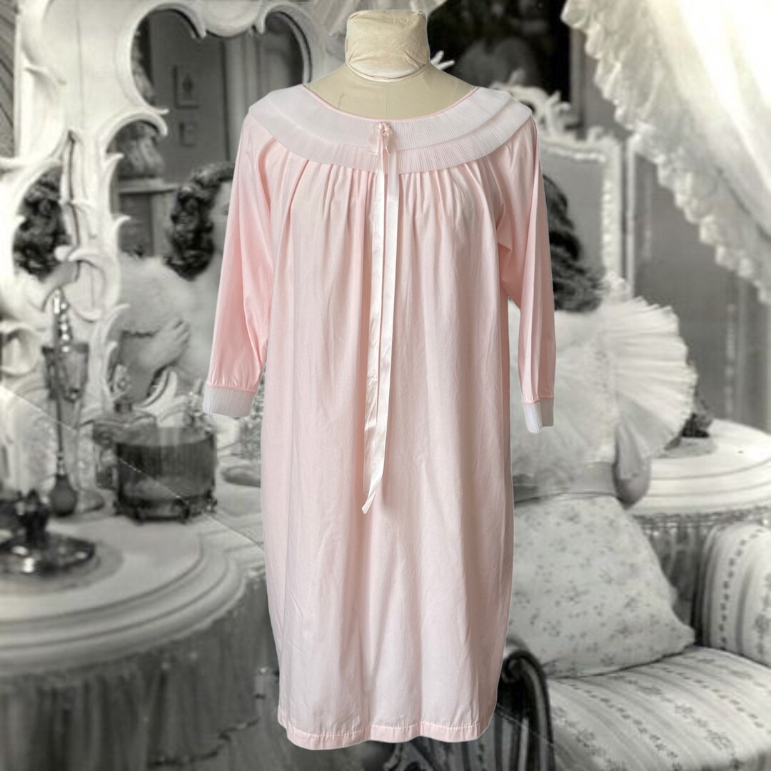 Vintage Pink Nightgown, Soft Dacron Orlon With a White Micro Pleated ...
