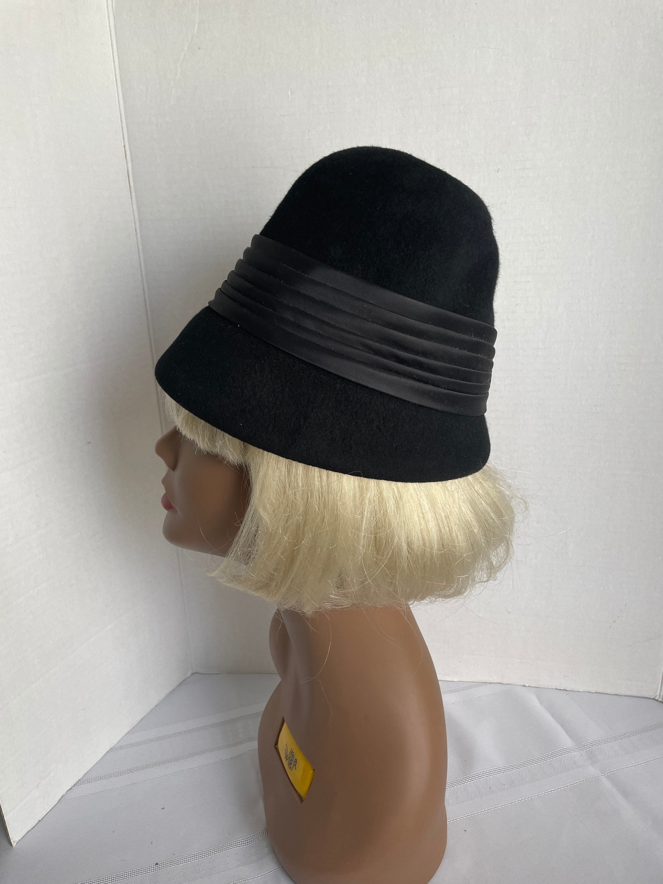 Vintage 1960s Beehive Hat Black Felt with a Satin Band | Etsy