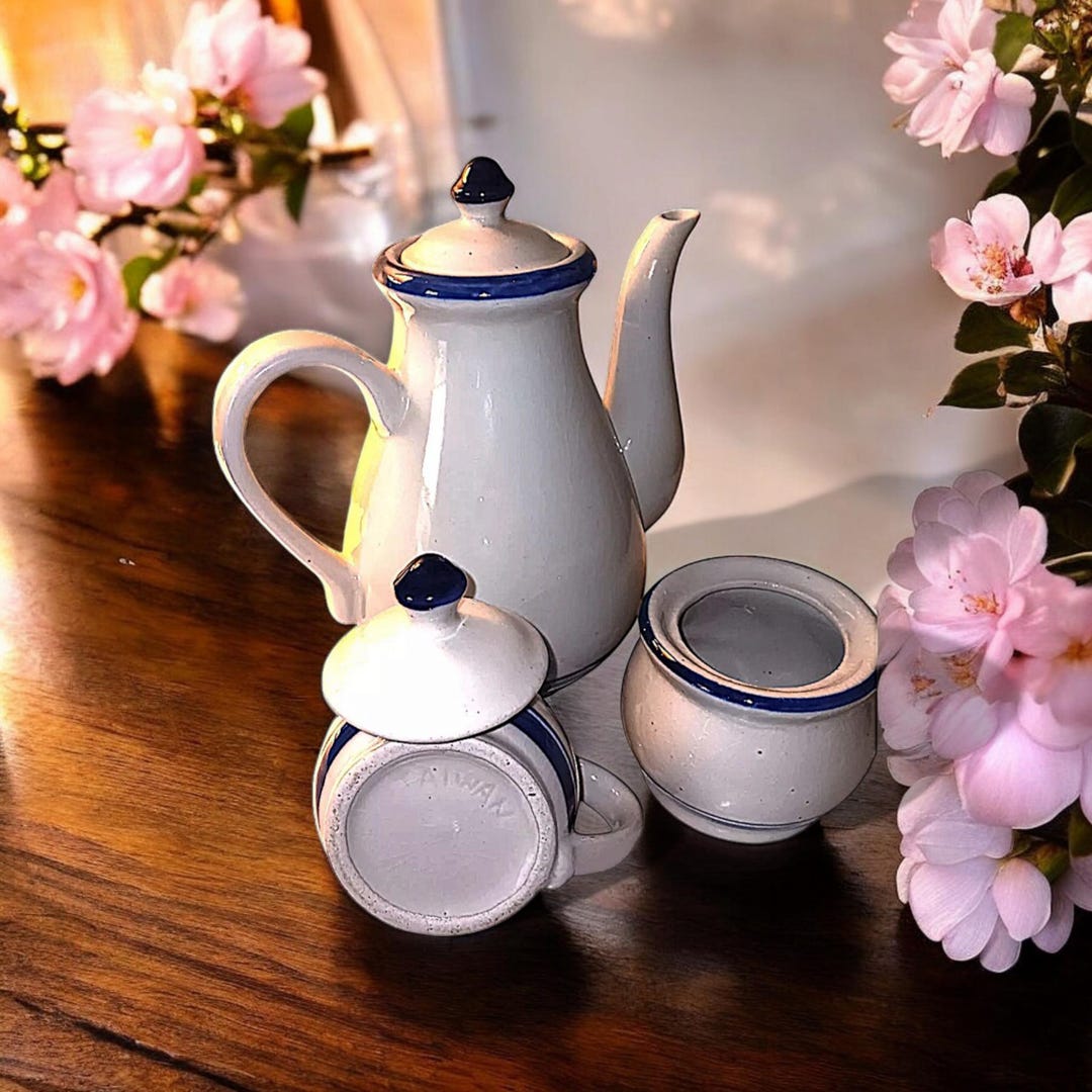 5 Piece Tea Set Hand-painted Taiwan - Etsy