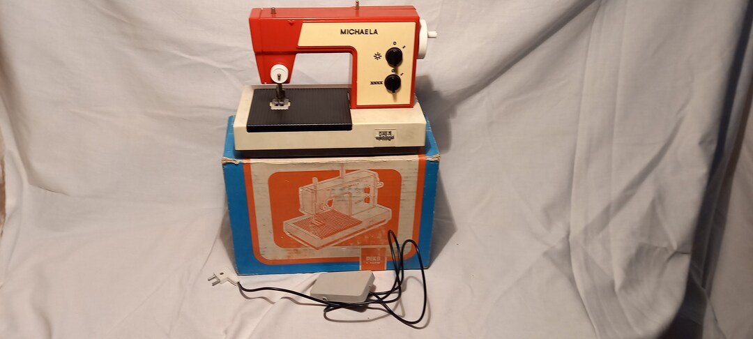 Vintage Children's Sewing Machine.brand:piko Mod.michaela - DDR - Etsy