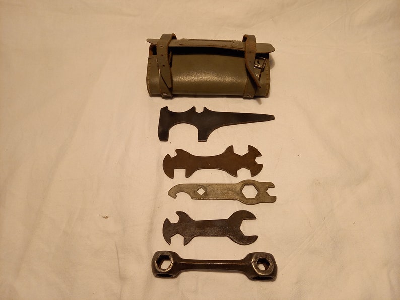 Vintage 1960's Green Leather Case for Bicycle Tools - Etsy
