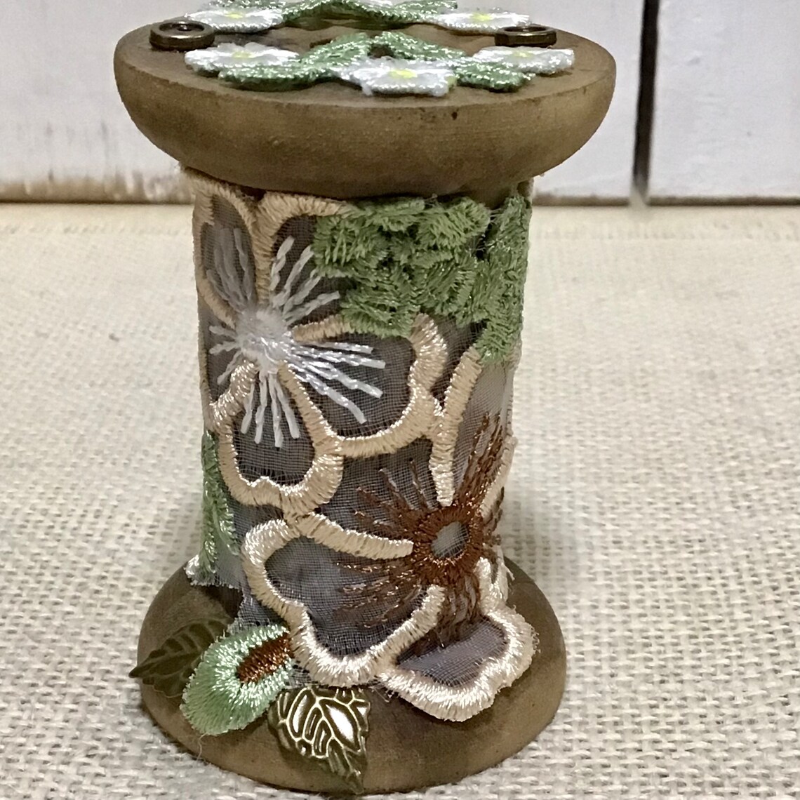 Cotton Reel Scissor Holder / Vintage Lace and Leaves - Etsy