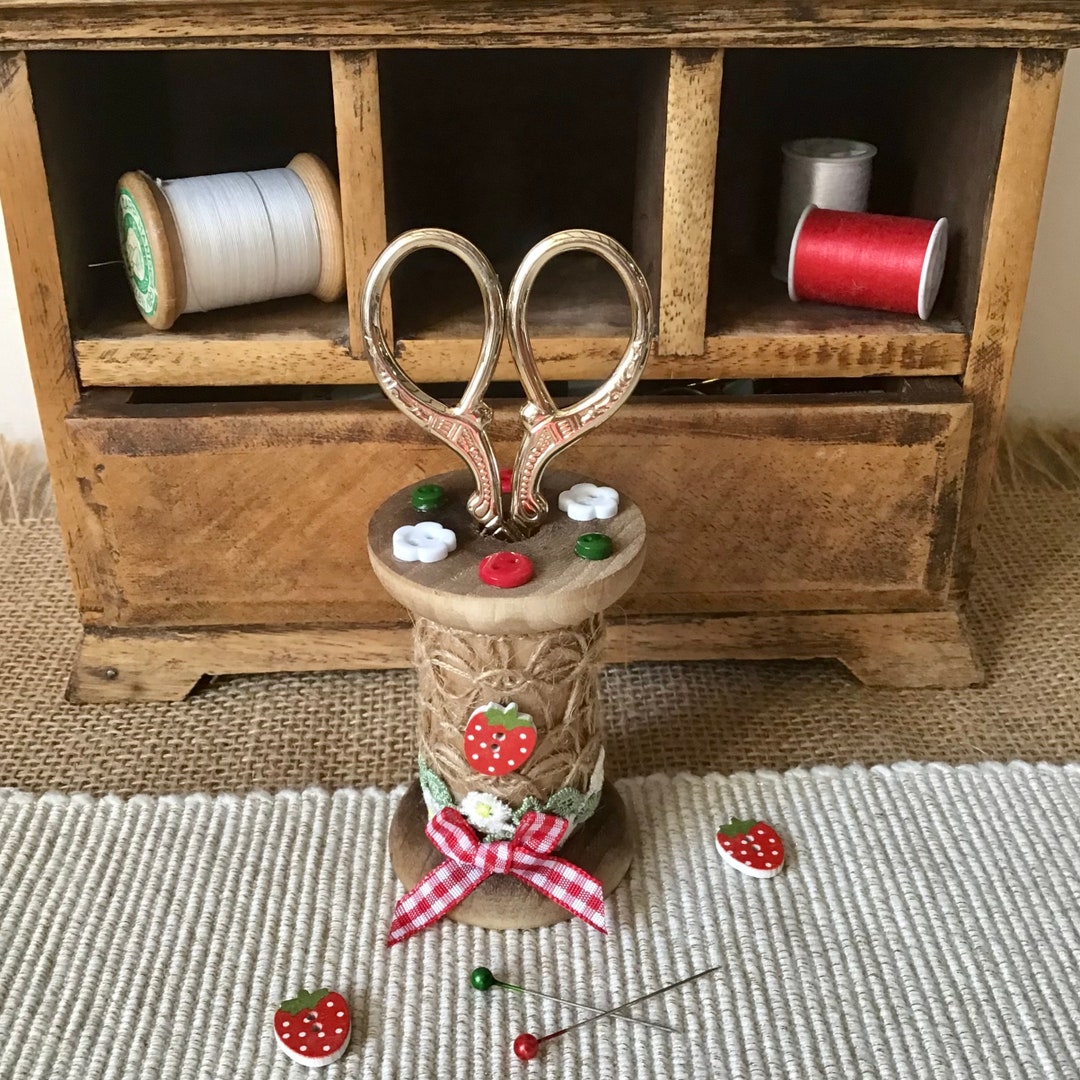 Strawberry Scissor Holder / Vintage Cotton Reel / Sewing Accessories - Etsy