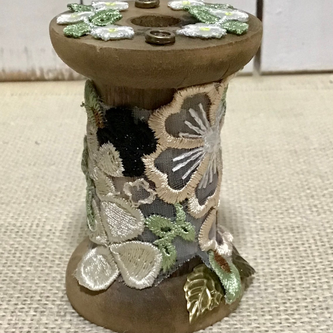 Cotton Reel Scissor Holder / Vintage Lace and Leaves - Etsy