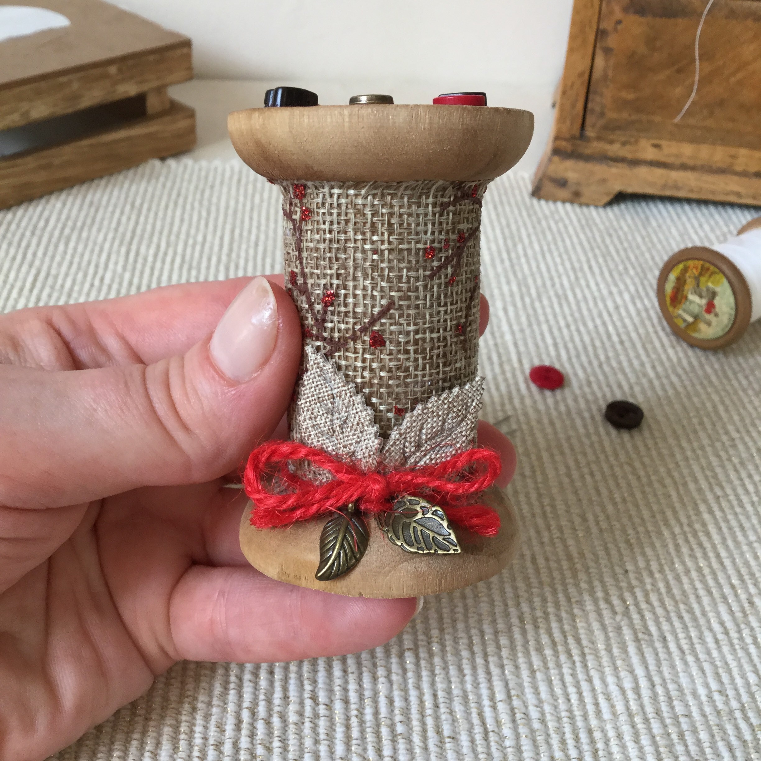 Cotton Reel Scissor Holder With Scissors / Autumn Inspired Design - Etsy