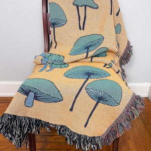 Retro Mushroom Woven Throw Blanket, Fungi Pattern, 60's 70's Groovy ...