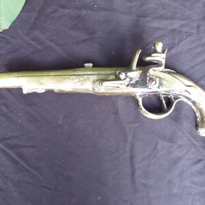 Vintage Dueling Pistol Cast Metal Wall Decor Flint-lock Revolver - Etsy