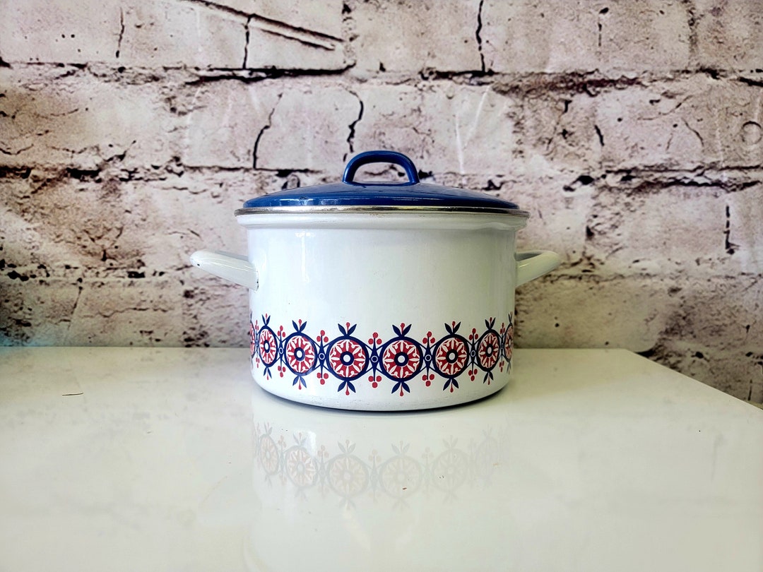Vintage Enamel Ware Soup Pot Stock Pot Blue and White Cookware Vintage ...