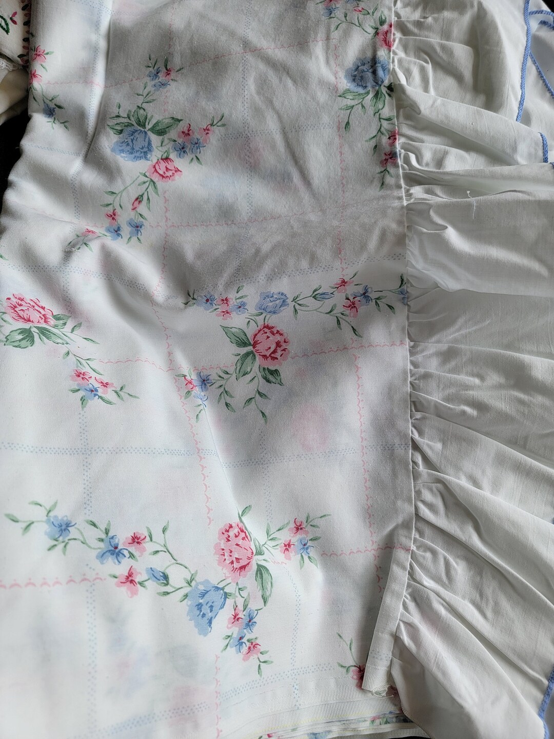 Vintage Bed Linens, Queen Flat Sheet, Floral, Very Retro Pattern - Etsy