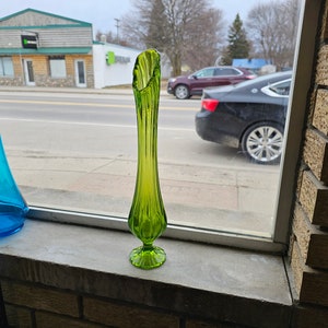 Vintage LE Smith Bittersweet Swung Bud Vase, MCM, Art Glass, Mid ...