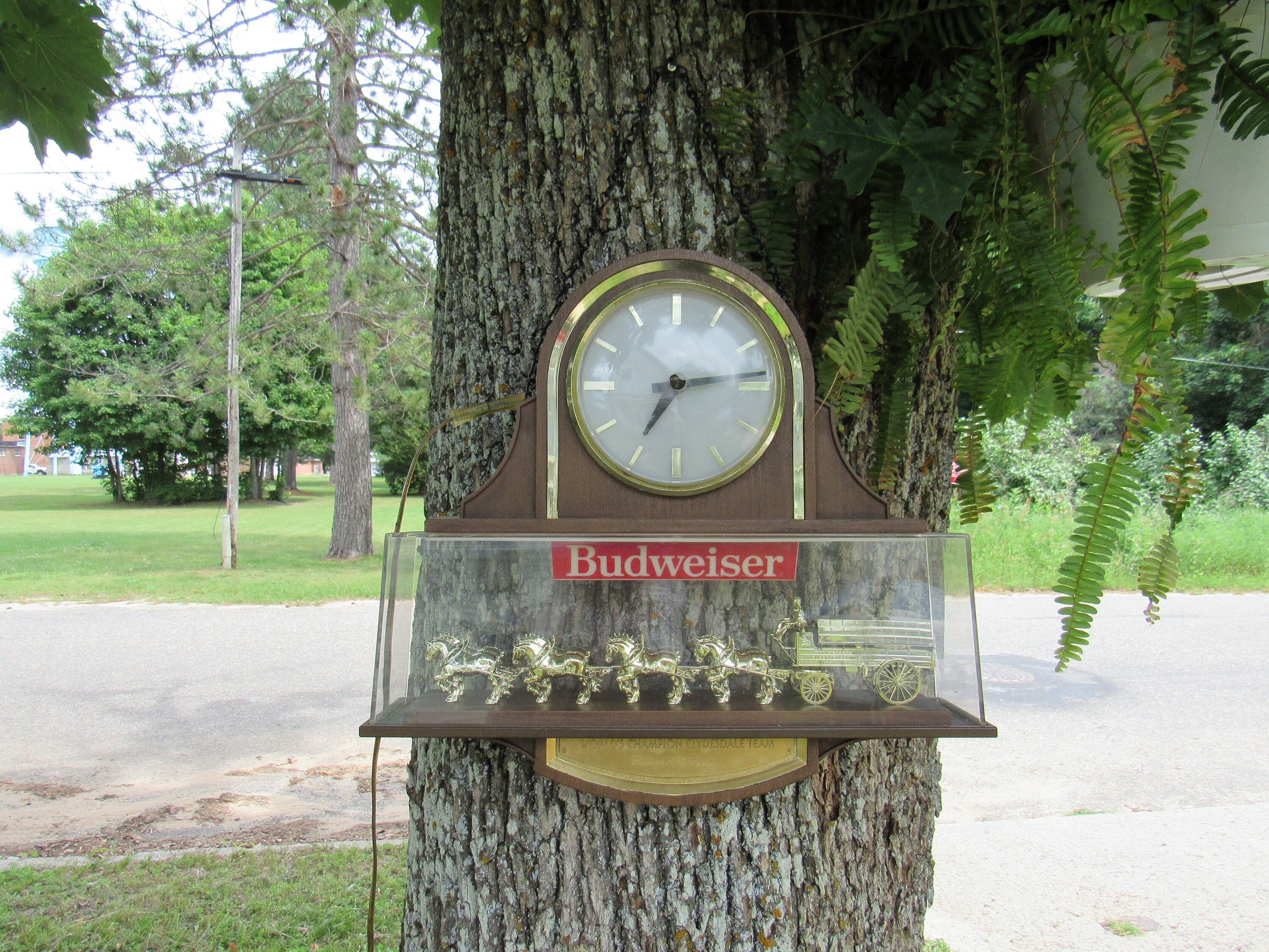 Budweiser Clock Clydesdale for sale | Only 4 left at -65%