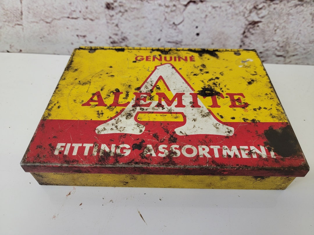 Antique Vintage ALEMITE ZERK Fitting Genuine Fitting Box With Zerks and ...
